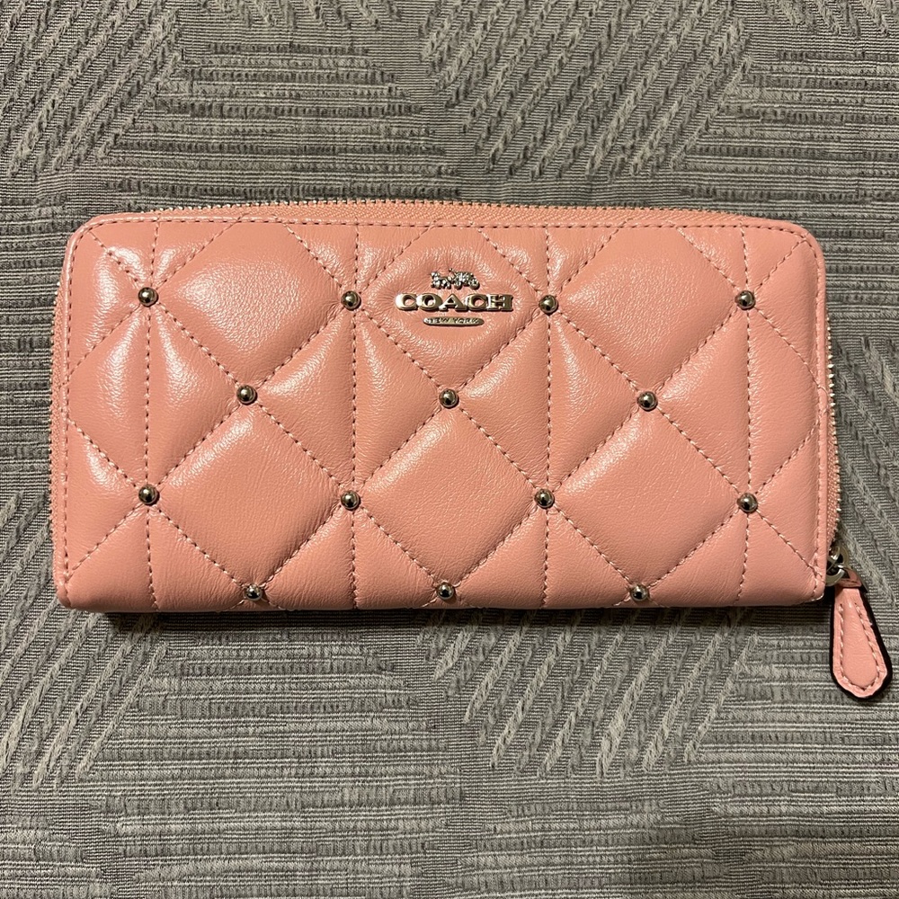 Coach Pink Accordion Zip Wallet With Quilting And Sil… - Gem